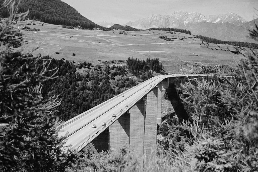 autocesta - Hrvatska enciklopedija