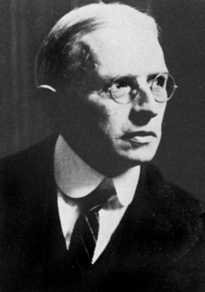 Russell, Henry Norris - Hrvatska enciklopedija