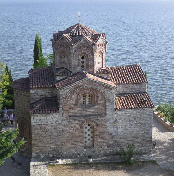 Makedonci - Hrvatska enciklopedija